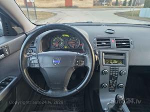 Grey Volvo V50 2008 in Paide, with an engine capacity of 1.60 L and mileage of 325 thousand km for 2990 €, photo 9 on AUTOMOTO.COM.LV