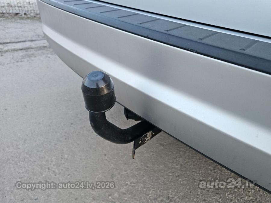 Grey Volvo V50 2008 in Paide, with an engine capacity of 1.60 L and mileage of 325 thousand km for 2990 €, photo 18 on AUTOMOTO.COM.LV