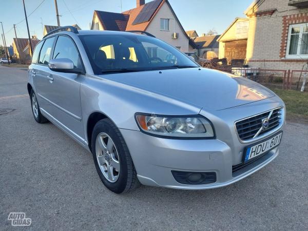 Grey Volvo V50 2008 in Alytus, with an engine capacity of 1.60 L and mileage of 2249 thousand km for 2150 €, photo 2 on AUTOMOTO.COM.LV
