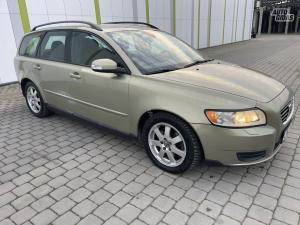 Grey Volvo V50 2008 in Raseiniai, with an engine capacity of 2.00 L and mileage of 300 thousand km for 1700 €, photo 9 on AUTOMOTO.COM.LV