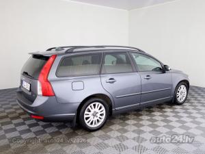 Grey Volvo V50 2008 in Tallinn, with an engine capacity of 2.40 L and mileage of 248 thousand km for 1899 €, photo 3 on AUTOMOTO.COM.LV
