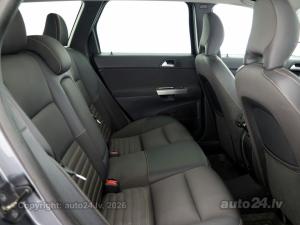 Grey Volvo V50 2008 in Tallinn, with an engine capacity of 2.40 L and mileage of 248 thousand km for 1899 €, photo 7 on AUTOMOTO.COM.LV