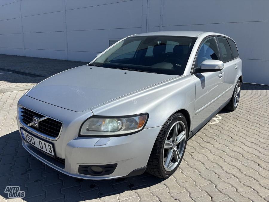 Pelēks Volvo V50 2008 Kauņa, ar dzinēja tilpumu 2.00 L un nobraukumu 330 tūkst. km par 1990 €, foto 4 vietnē AUTOMOTO.COM.LV