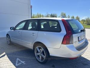 Pelēks Volvo V50 2008 Kauņa, ar dzinēja tilpumu 2.00 L un nobraukumu 330 tūkst. km par 1990 €, foto 10 vietnē AUTOMOTO.COM.LV