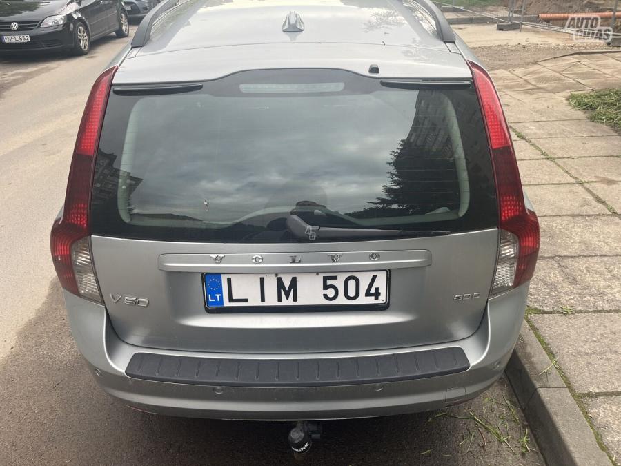 Grey Volvo V50 2008 in Kaunas, with an engine capacity of 2.00 L and mileage of 332 thousand km for 800 €, photo 4 on AUTOMOTO.COM.LV