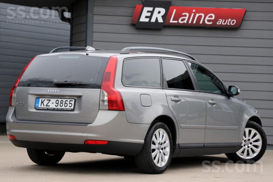 Pelēks Volvo V50 2008 Tukums, ar dzinēja tilpumu 1.60 L un nobraukumu 400 tūkst. km par 2300 €, foto 4 vietnē AUTOMOTO.COM.LV