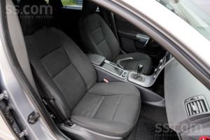 Pelēks Volvo V50 2008 Tukums, ar dzinēja tilpumu 1.60 L un nobraukumu 400 tūkst. km par 2300 €, foto 7 vietnē AUTOMOTO.COM.LV