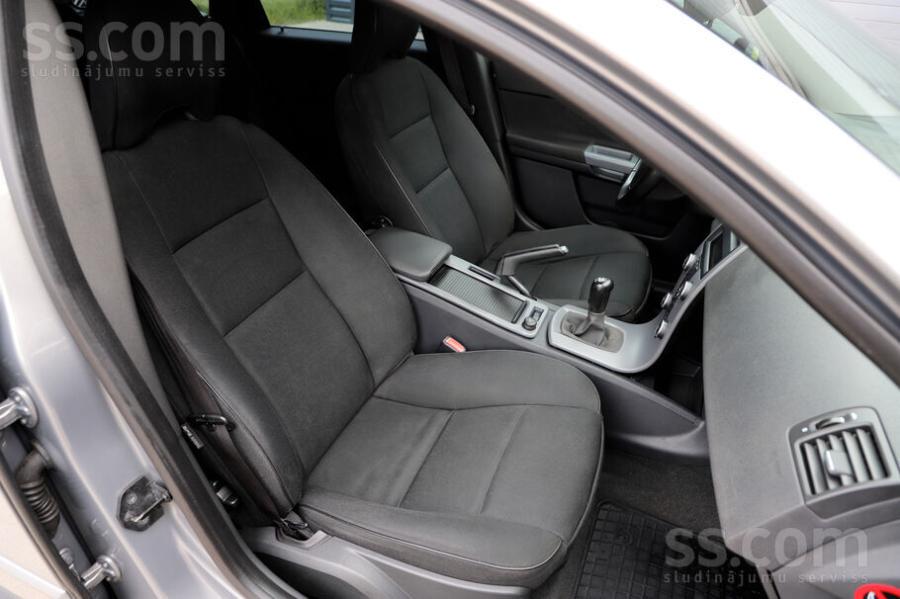Pelēks Volvo V50 2008 Tukums, ar dzinēja tilpumu 1.60 L un nobraukumu 400 tūkst. km par 2300 €, foto 7 vietnē AUTOMOTO.COM.LV