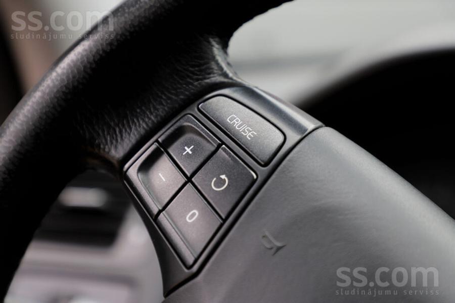 Pelēks Volvo V50 2008 Tukums, ar dzinēja tilpumu 1.60 L un nobraukumu 400 tūkst. km par 2300 €, foto 8 vietnē AUTOMOTO.COM.LV