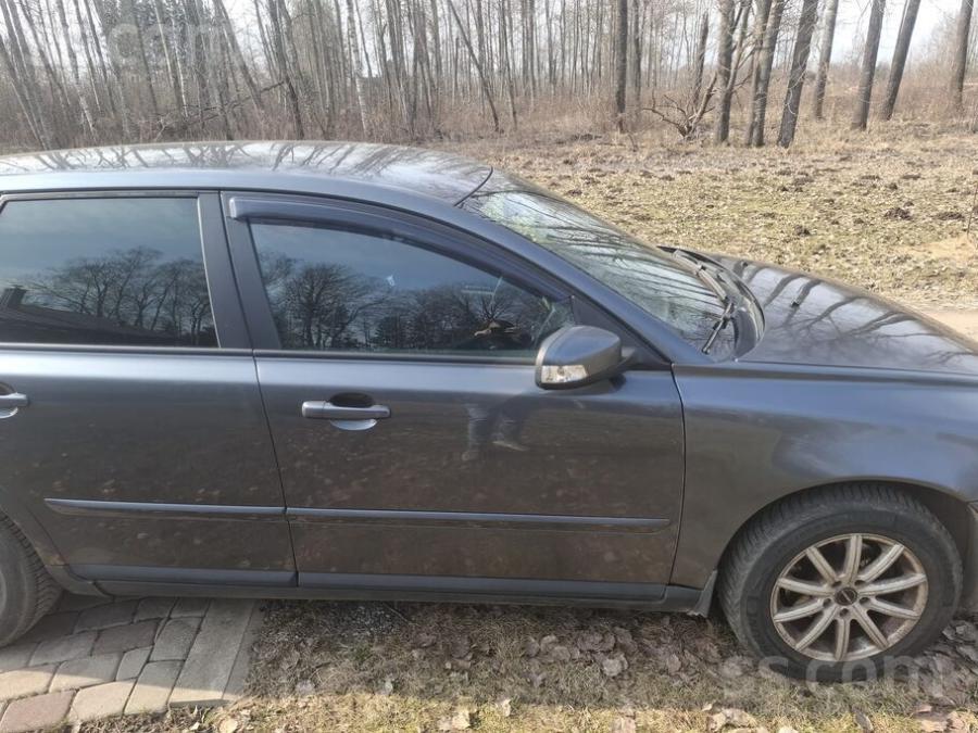 Pelēks Volvo V50 2008 Rīga, ar dzinēja tilpumu 1.60 L un nobraukumu 295 tūkst. km par 1300 €, foto 5 vietnē AUTOMOTO.COM.LV