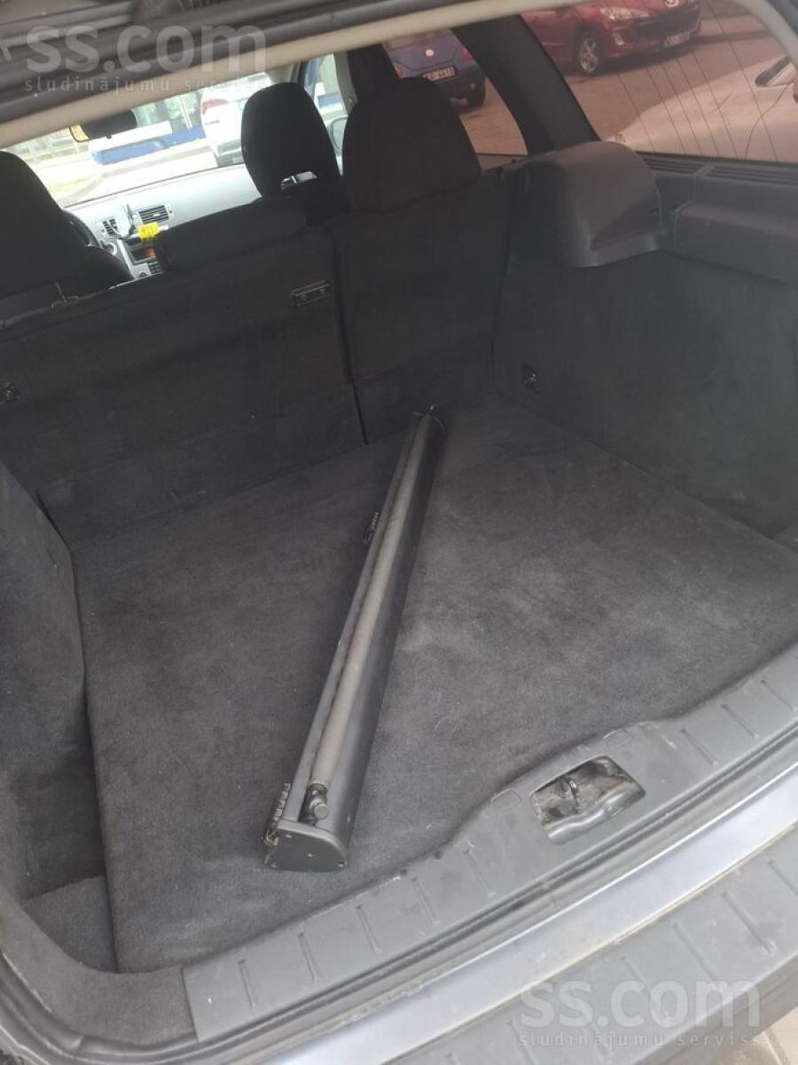 Pelēks Volvo V50 2008 Rīga, ar dzinēja tilpumu 1.60 L un nobraukumu 295 tūkst. km par 1300 €, foto 7 vietnē AUTOMOTO.COM.LV