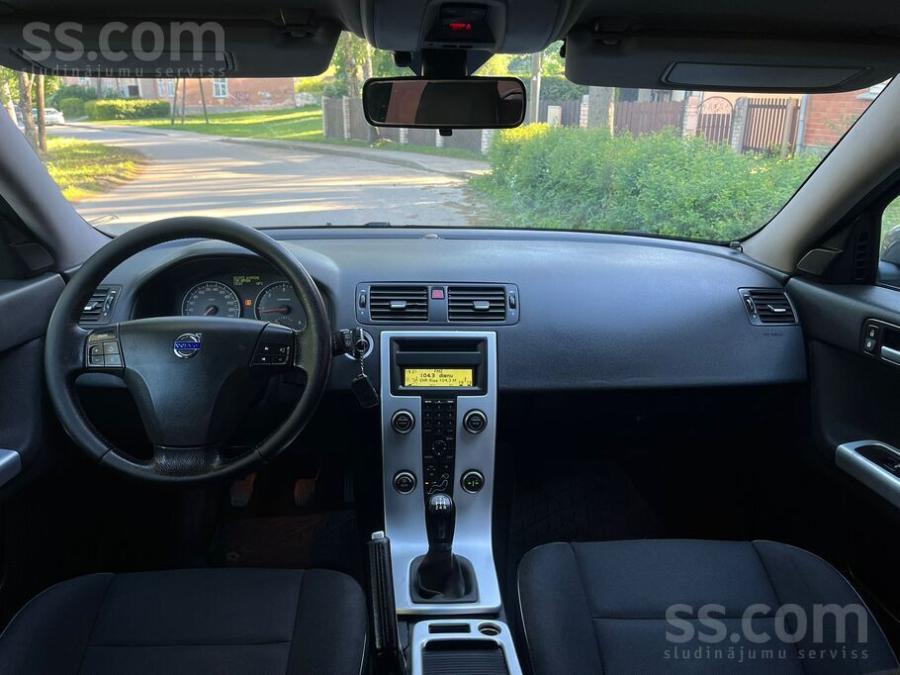 Pelēks Volvo V50 2008 Rīga, ar dzinēja tilpumu 1.60 L un nobraukumu 0 tūkst. km par 1599 €, foto 11 vietnē AUTOMOTO.COM.LV