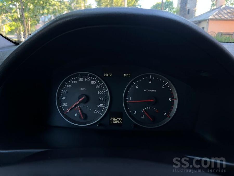 Pelēks Volvo V50 2008 Rīga, ar dzinēja tilpumu 1.60 L un nobraukumu 0 tūkst. km par 1599 €, foto 12 vietnē AUTOMOTO.COM.LV