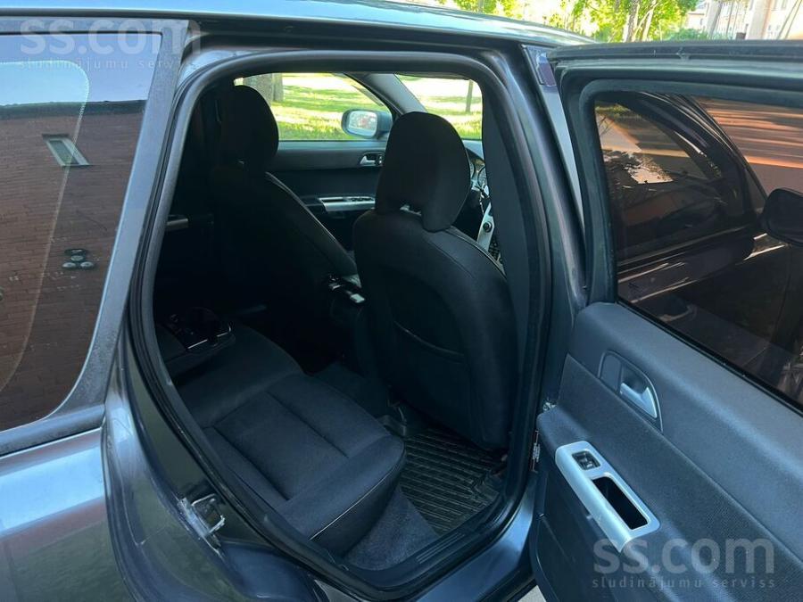 Pelēks Volvo V50 2008 Rīga, ar dzinēja tilpumu 1.60 L un nobraukumu 0 tūkst. km par 1599 €, foto 19 vietnē AUTOMOTO.COM.LV