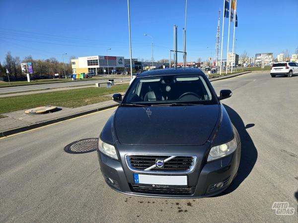 Серый Вольво В50 2008 в Мажейкяй, объемом двигателя 2.40 л и пробегом 370 тыс. км за 2300 €, фото 2 на AUTOMOTO.COM.LV