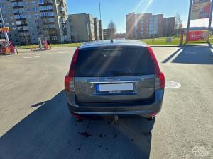 Серый Вольво В50 2008 в Мажейкяй, объемом двигателя 2.40 л и пробегом 370 тыс. км за 2300 €, фото 6 на AUTOMOTO.COM.LV