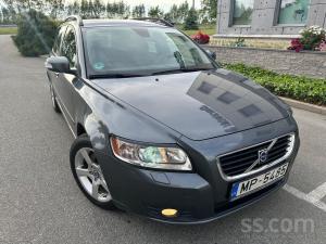 Серый Вольво В50 2008 в Рига, объемом двигателя 2.00 л и пробегом 298 тыс. км за 1990 €, фото 7 на AUTOMOTO.COM.LV