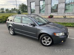 Серый Вольво В50 2008 в Рига, объемом двигателя 2.00 л и пробегом 298 тыс. км за 1990 €, фото 8 на AUTOMOTO.COM.LV