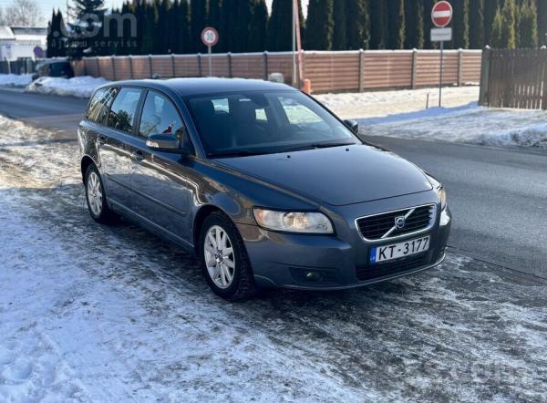 Серый Вольво В50 2008 в Тукумс, объемом двигателя 2.00 л и пробегом 295 тыс. км за 2250 €, фото 3 на AUTOMOTO.COM.LV