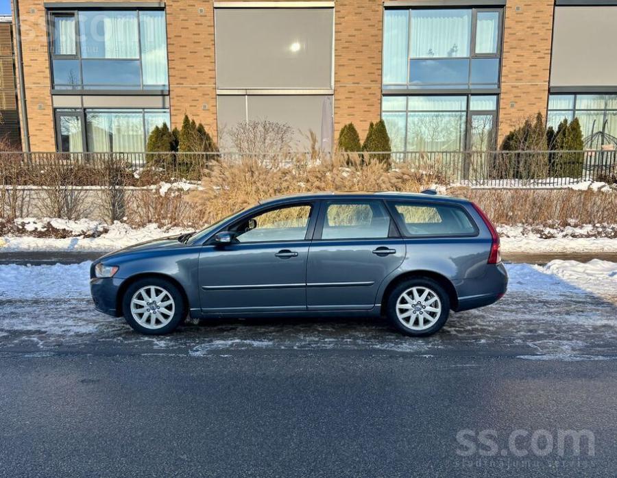 Серый Вольво В50 2008 в Тукумс, объемом двигателя 2.00 л и пробегом 295 тыс. км за 2250 €, фото 7 на AUTOMOTO.COM.LV