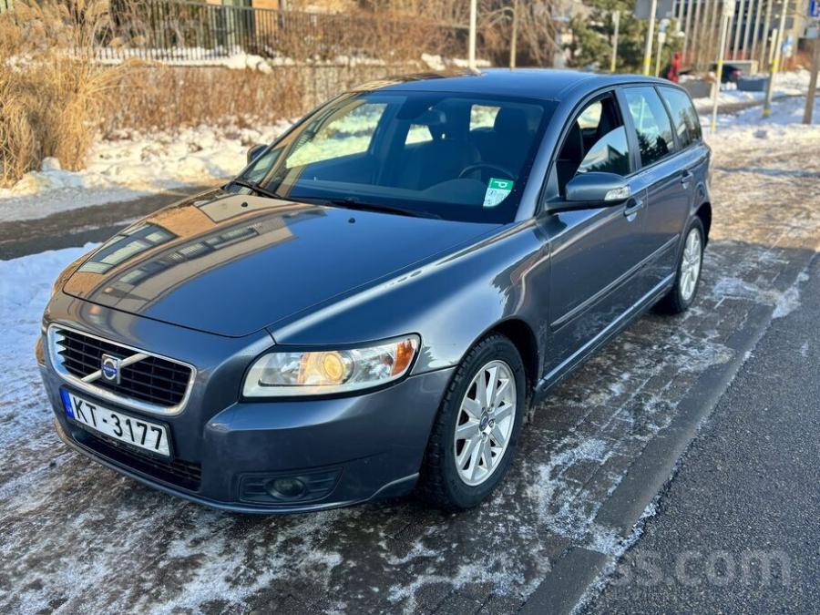 Серый Вольво В50 2008 в Тукумс, объемом двигателя 2.00 л и пробегом 295 тыс. км за 2250 €, фото 8 на AUTOMOTO.COM.LV