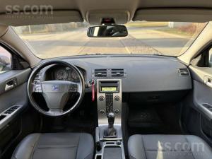 Серый Вольво В50 2008 в Тукумс, объемом двигателя 2.00 л и пробегом 295 тыс. км за 2250 €, фото 12 на AUTOMOTO.COM.LV