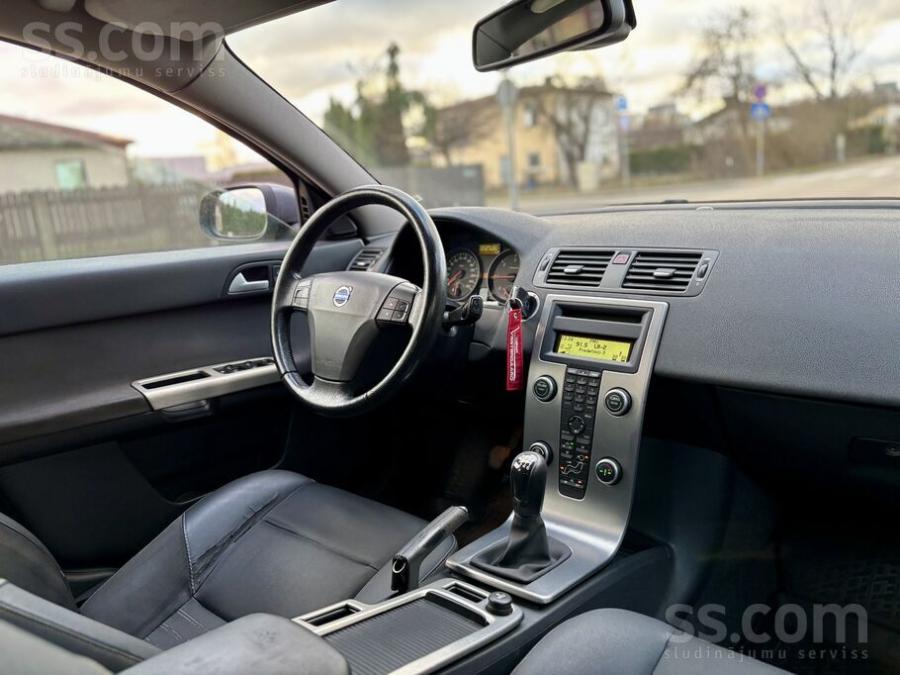 Серый Вольво В50 2008 в Тукумс, объемом двигателя 2.00 л и пробегом 295 тыс. км за 2250 €, фото 13 на AUTOMOTO.COM.LV