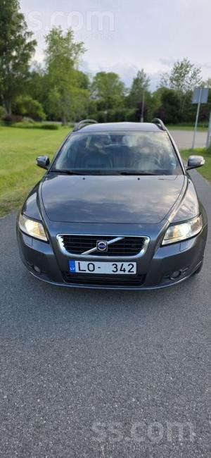 Pelēks Volvo V50 2008 Rīga, ar dzinēja tilpumu 2.40 L un nobraukumu 299 tūkst. km par 4350 €, foto  vietnē AUTOMOTO.COM.LV