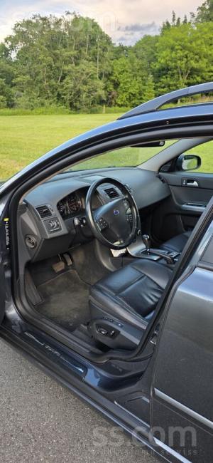 Pelēks Volvo V50 2008 Rīga, ar dzinēja tilpumu 2.40 L un nobraukumu 299 tūkst. km par 4350 €, foto 8 vietnē AUTOMOTO.COM.LV