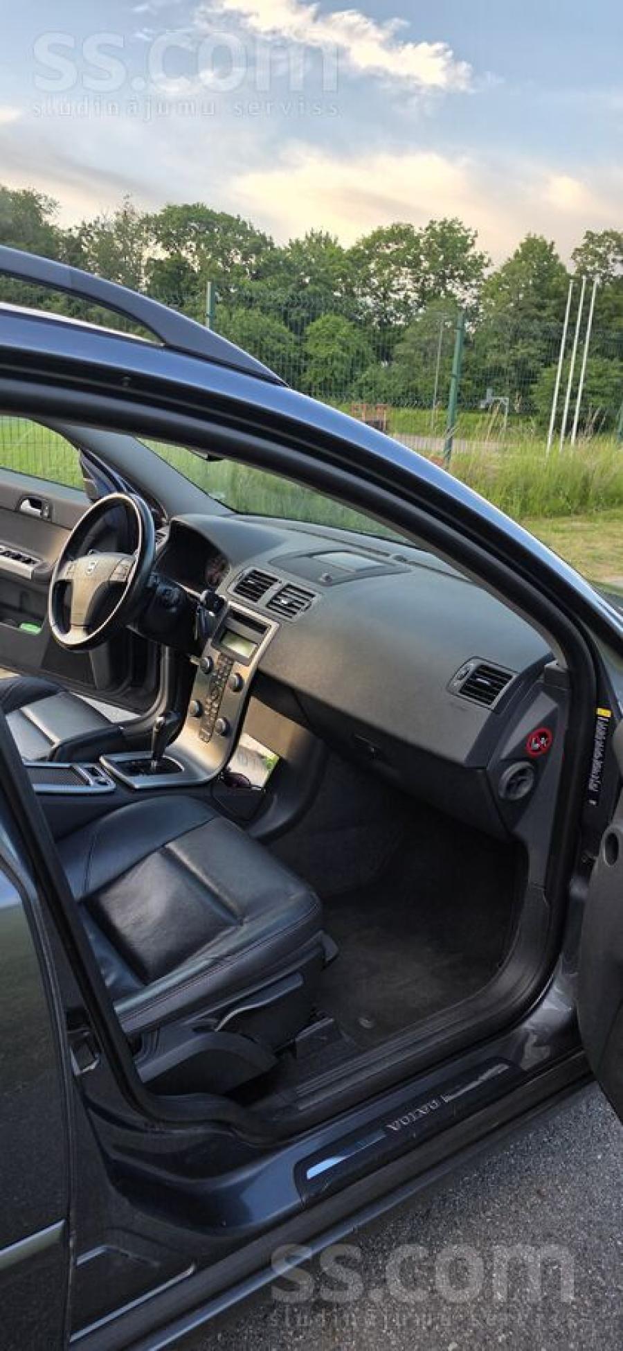 Pelēks Volvo V50 2008 Rīga, ar dzinēja tilpumu 2.40 L un nobraukumu 299 tūkst. km par 4350 €, foto 9 vietnē AUTOMOTO.COM.LV