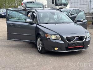 Серый Вольво В50 2008 в Рига, объемом двигателя 2.40 л и пробегом 217 тыс. км за 4750 €, фото 6 на AUTOMOTO.COM.LV