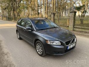 Pelēks Volvo V50 2008 Jūrmala, ar dzinēja tilpumu 2.00 L un nobraukumu 304 tūkst. km par 2000 €, foto  vietnē AUTOMOTO.COM.LV