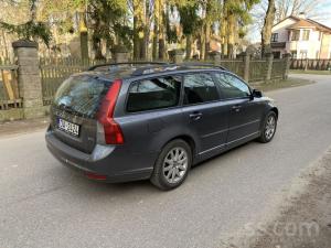 Pelēks Volvo V50 2008 Jūrmala, ar dzinēja tilpumu 2.00 L un nobraukumu 304 tūkst. km par 2000 €, foto 3 vietnē AUTOMOTO.COM.LV