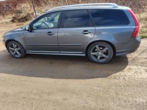 Grey Volvo V50 2008 in Liepaja, with an engine capacity of 2.00 L and mileage of 308 thousand km for 3500 €, photo  on AUTOMOTO.COM.LV