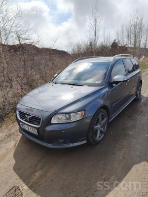 Pelēks Volvo V50 2008 Liepāja, ar dzinēja tilpumu 2.00 L un nobraukumu 308 tūkst. km par 3500 €, foto 3 vietnē AUTOMOTO.COM.LV
