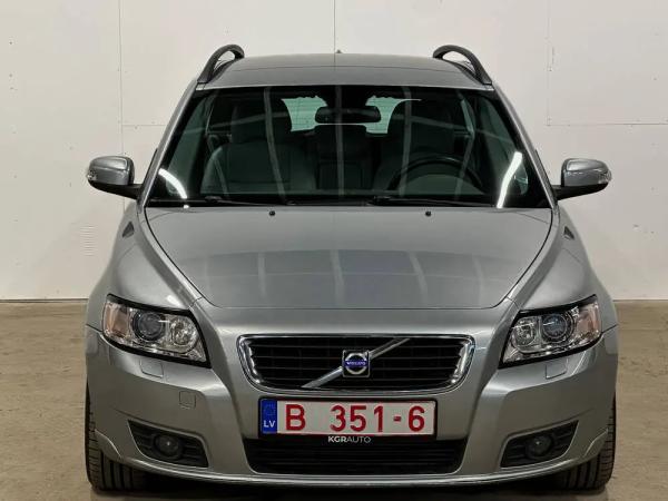 Pelēks Volvo V50 2008 Jūrmala, ar dzinēja tilpumu 2.00 L un nobraukumu 307 tūkst. km par 4450 €, foto 3 vietnē AUTOMOTO.COM.LV