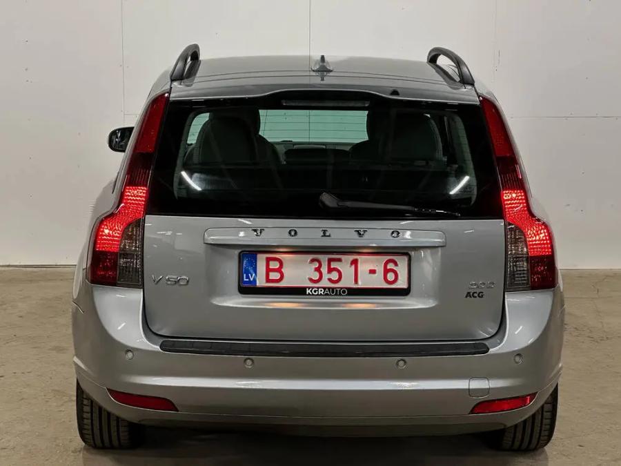 Grey Volvo V50 2008 in Jurmala, with an engine capacity of 2.00 L and mileage of 307 thousand km for 4450 €, photo 13 on AUTOMOTO.COM.LV