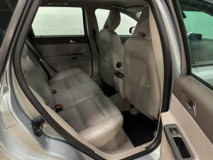 Grey Volvo V50 2008 in Jurmala, with an engine capacity of 2.00 L and mileage of 307 thousand km for 4450 €, photo 22 on AUTOMOTO.COM.LV