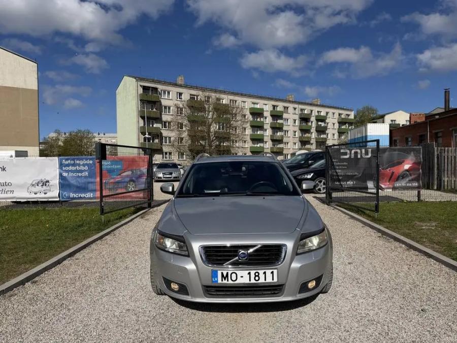 Серый Вольво В50 2008 в Вентспилс, объемом двигателя 2.00 л и пробегом 257 тыс. км за 1990 €, фото 3 на AUTOMOTO.COM.LV
