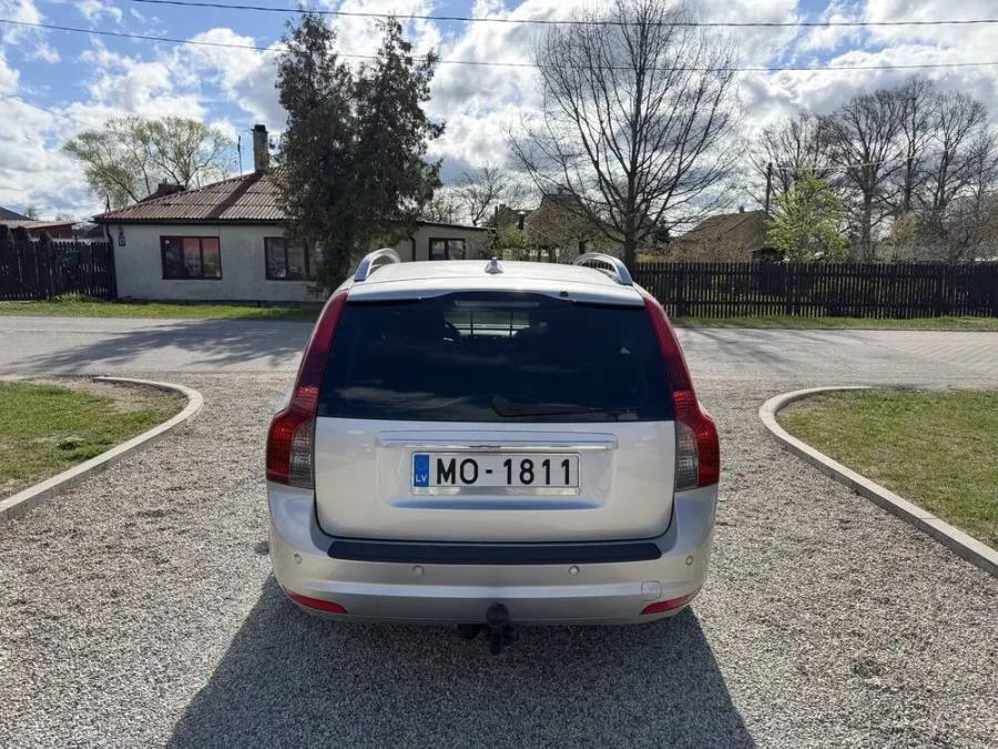 Серый Вольво В50 2008 в Вентспилс, объемом двигателя 2.00 л и пробегом 257 тыс. км за 1990 €, фото 6 на AUTOMOTO.COM.LV