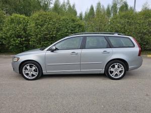 Серый Вольво В50 2008 в Рига, объемом двигателя 2.00 л и пробегом 261 тыс. км за 3990 €, фото 3 на AUTOMOTO.COM.LV