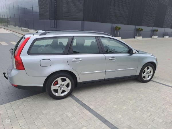 Pelēks Volvo V50 2008 Šauļi, ar dzinēja tilpumu 1.56 L un nobraukumu 243 tūkst. km par 2950 €, foto 5 vietnē AUTOMOTO.COM.LV
