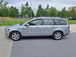 Grey Volvo V50 2008 in Siauliai, with an engine capacity of 1.56 L and mileage of 243 thousand km for 2950 €, photo 5 on AUTOMOTO.COM.LV