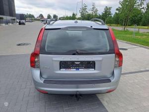 Grey Volvo V50 2008 in Siauliai, with an engine capacity of 1.56 L and mileage of 243 thousand km for 2950 €, photo 9 on AUTOMOTO.COM.LV