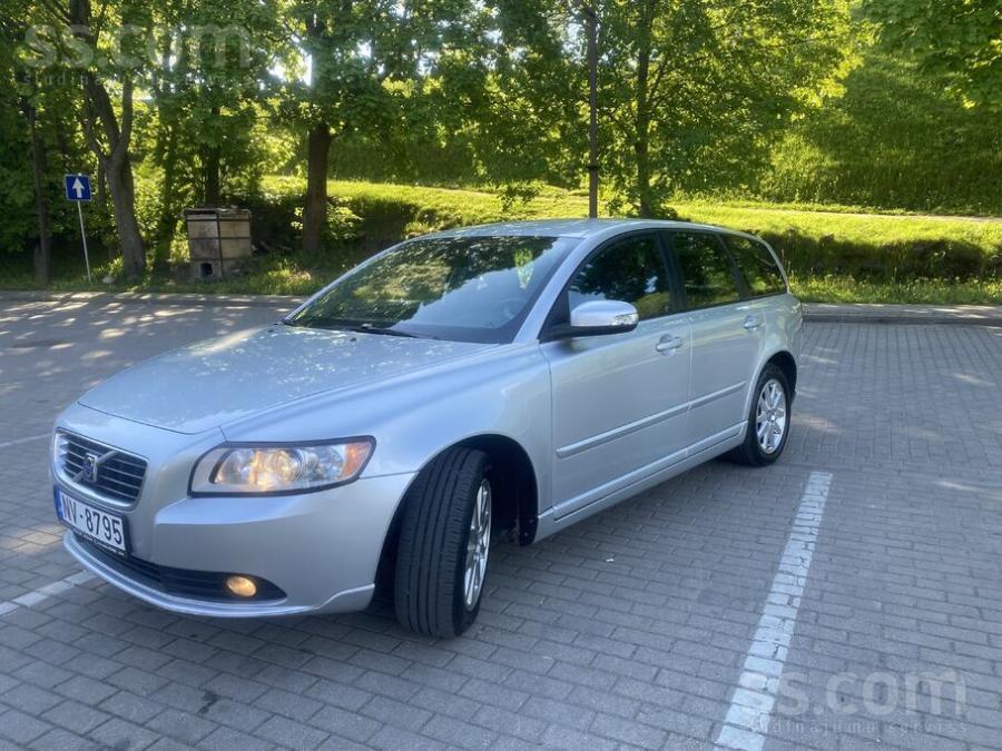 Серый Вольво В50 2008 в Резекне, объемом двигателя 2.00 л и пробегом 0 тыс. км за 3350 €, фото 5 на AUTOMOTO.COM.LV