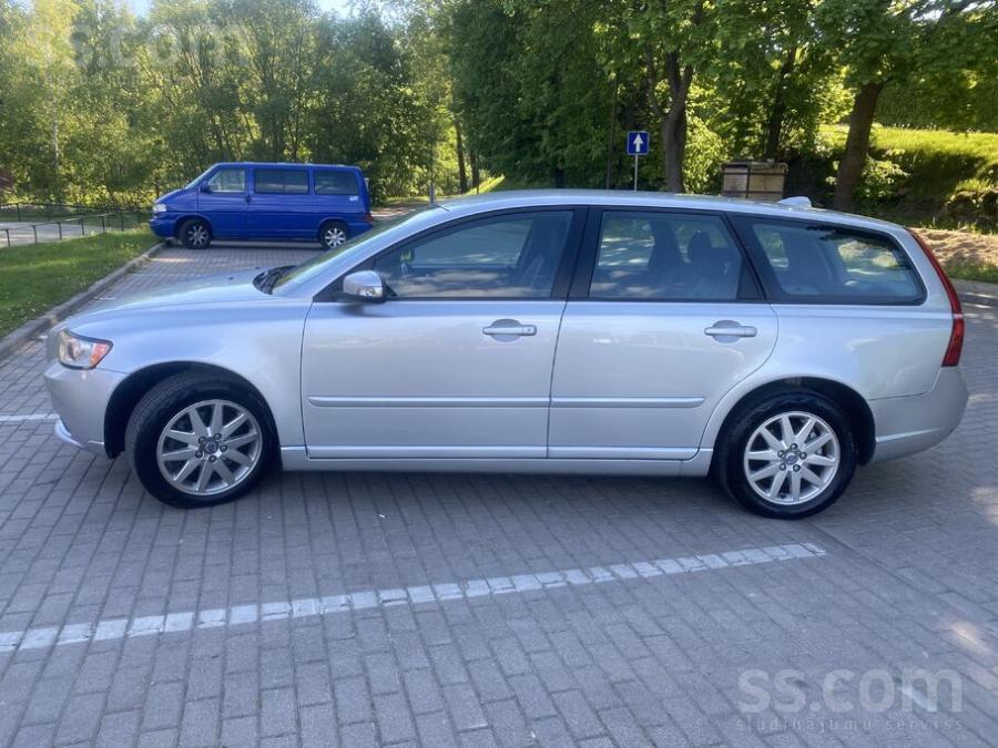 Серый Вольво В50 2008 в Резекне, объемом двигателя 2.00 л и пробегом 0 тыс. км за 3350 €, фото 7 на AUTOMOTO.COM.LV
