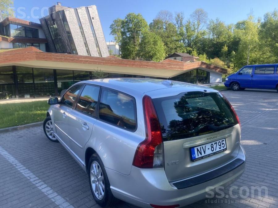 Серый Вольво В50 2008 в Резекне, объемом двигателя 2.00 л и пробегом 0 тыс. км за 3350 €, фото 10 на AUTOMOTO.COM.LV