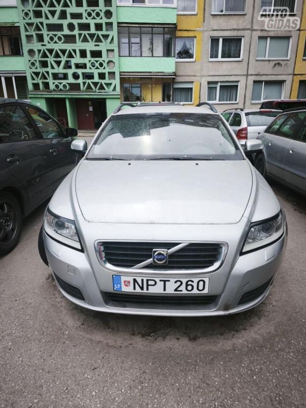 Grey Volvo V50 2008 in Kaunas, with an engine capacity of 2.40 L and mileage of 310 thousand km for 750 €, photo 2 on AUTOMOTO.COM.LV