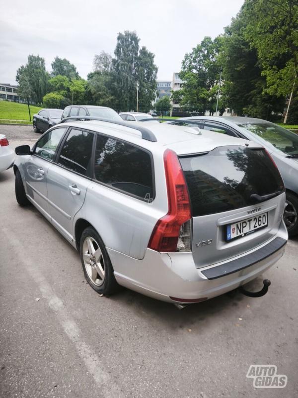 Grey Volvo V50 2008 in Kaunas, with an engine capacity of 2.40 L and mileage of 310 thousand km for 750 €, photo 4 on AUTOMOTO.COM.LV