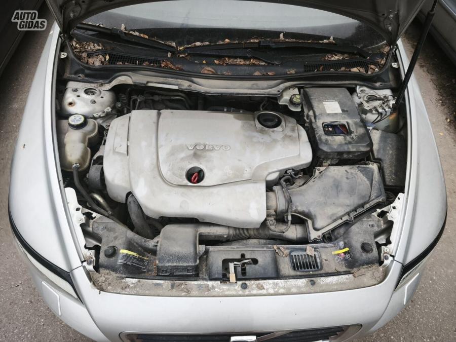 Pelēks Volvo V50 2008 Kauņa, ar dzinēja tilpumu 2.40 L un nobraukumu 310 tūkst. km par 750 €, foto 13 vietnē AUTOMOTO.COM.LV